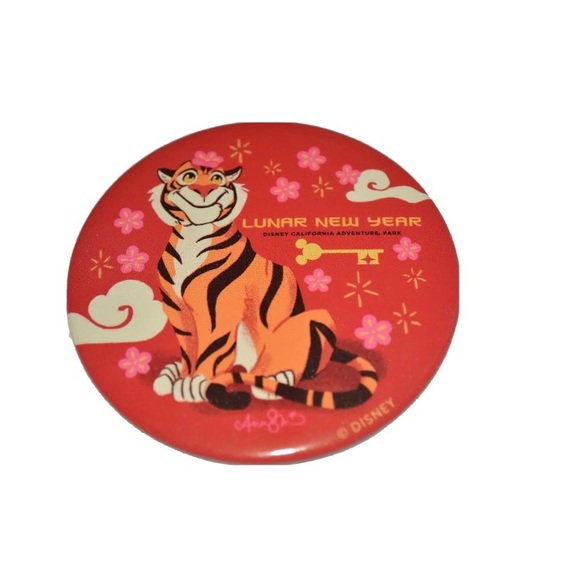 Disney | Accessories | Disneyland Dca Lunar New Year 222 Aladdin Rajah ...